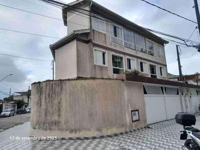 Sobrado em Vila Voturua, São Vicente/SP de 112m² 3 quartos à venda por R$ 599.000,00