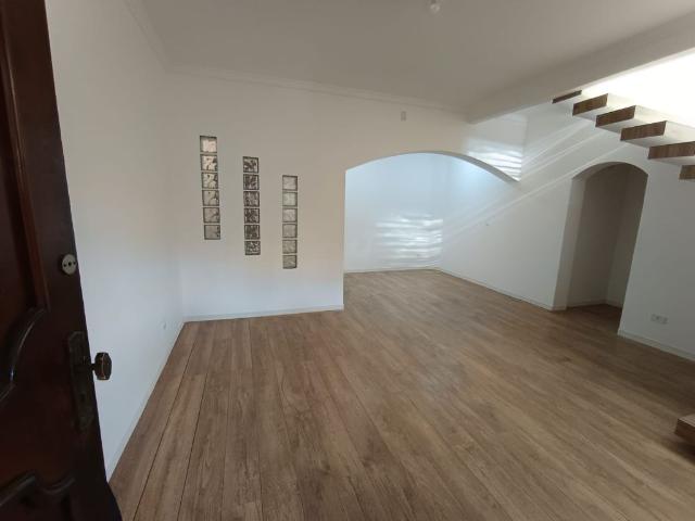 Sobrado em Vila Yara, Osasco/SP de 199m² 3 quartos à venda por R$ 899.900,00
