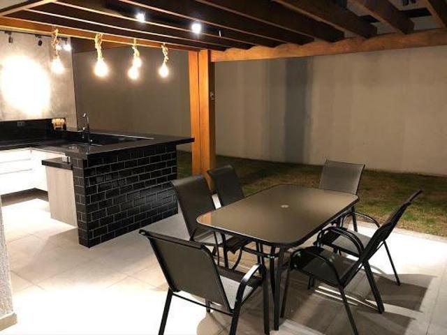 Sobrado em Village das Flores, Caçapava/SP de 250m² 3 quartos à venda por R$ 1.200.000,00