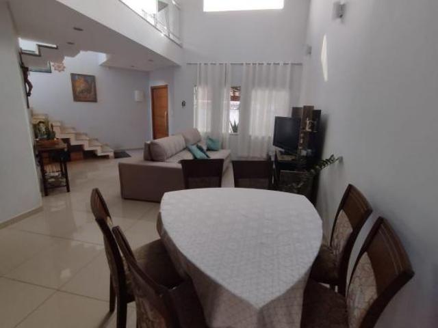 Sobrado em Village das Flores, Caçapava/SP de 260m² 4 quartos à venda por R$ 650.000,00