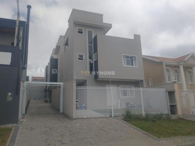 Sobrado em Xaxim com 120,04 m²