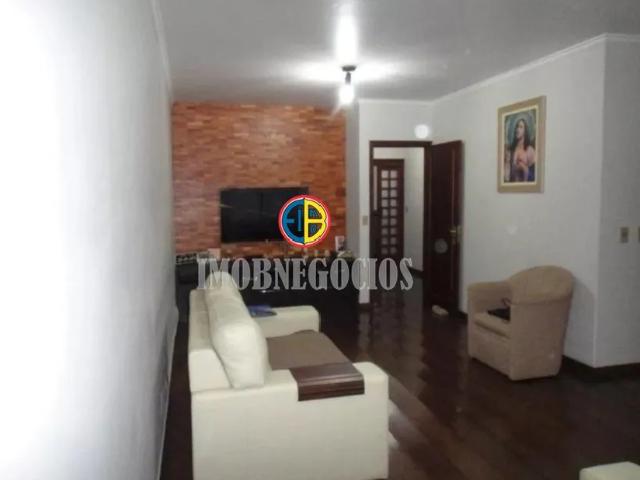 Sobrado em 224 m² próximo ao Shopping Interlagos