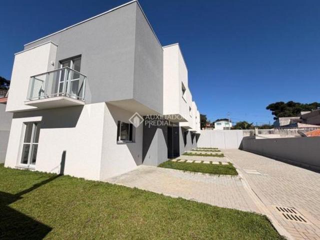 Sobrado encantador, pensado para quem valoriza conforto, sofisticação e excelente localização