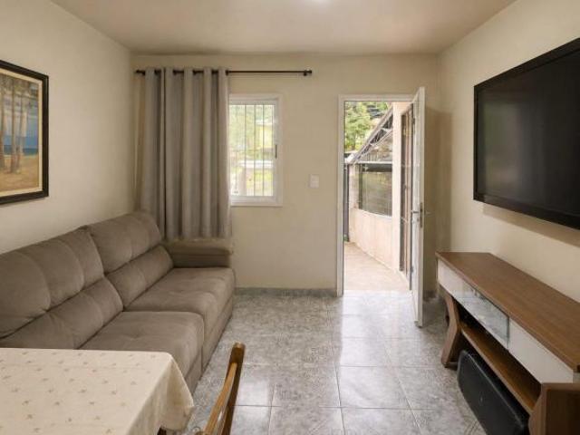 Sobrado entrada individual à venda no bairro Charqueadas
