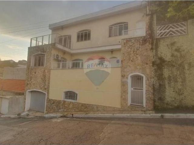 Sobrado Espaçoso no Alto de Santana à Venda