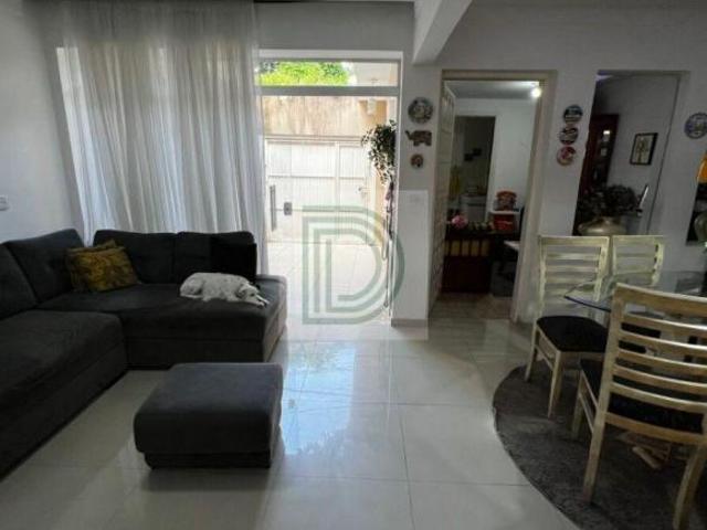 Sobrado Espaçoso no Jardim Esther, 4 Dorms, 2 Suítes, Excelente Localização!