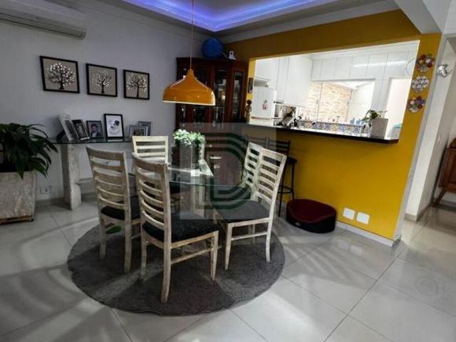 Sobrado Espaçoso no Jardim Esther, 4 Dorms, 2 Suítes, Excelente Localização!