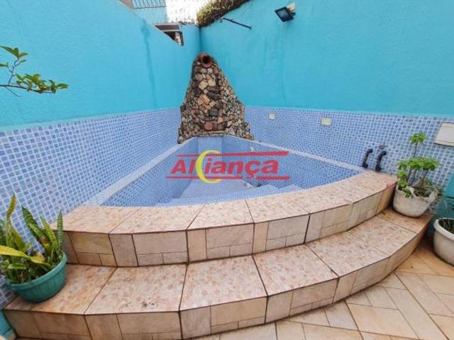 SOBRADO ESPAÇOSO NO JARDIM LUCIARA PERFEITO PARA FAMÍLIAS!