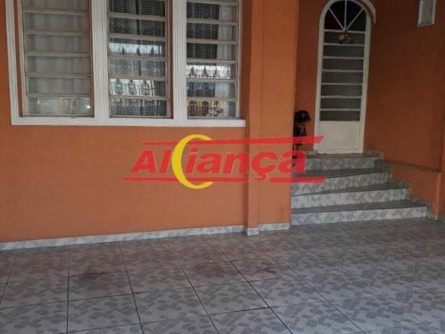 SOBRADO ESPAÇOSO NO JARDIM PINHAL!
