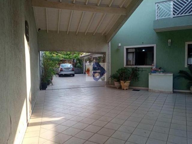 Sobrado Espaçoso à Venda! Ideal para Sua Família!
