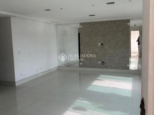 Sobrado Espaçoso à Venda | Vila Scarpelli Santo André