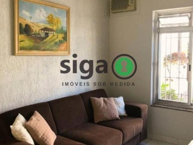Sobrado Espaçoso com 4 Dormitórios e 6 Vagas em Região Nobre