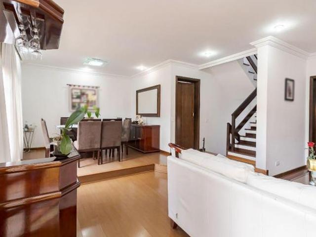 Sobrado Espaçoso com 195m² no Boa Vista – Residencial Três Ilhas