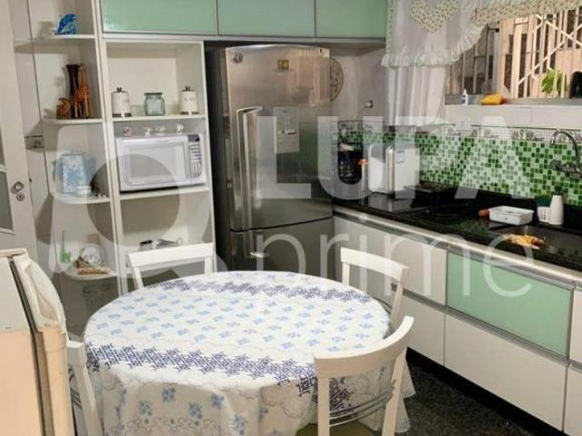 Sobrado espaçoso com 3 dormitórios e 3 banheiros à venda no Tucuruvi