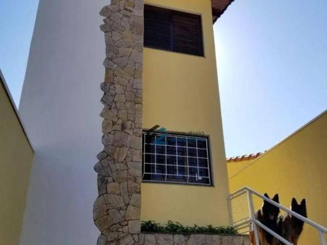Sobrado Espaçoso com 3 Quartos e 4 Banheiros em Santo André, SP