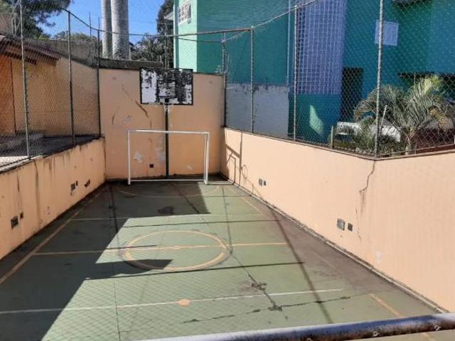 Sobrado espaçoso com quadra, piscina, Jardim Virginia Bianca