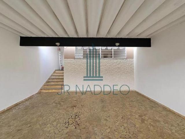 Sobrado Espaçoso com Suíte e 2 Vagas no Jardim Nosso Lar