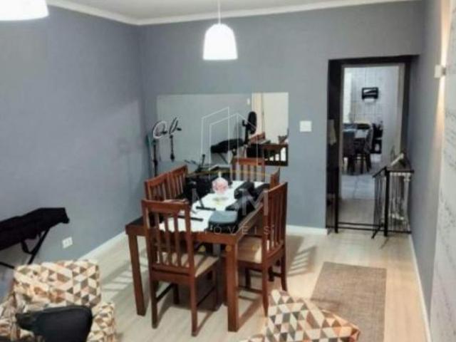 Sobrado espaçoso com suíte, quintal amplo e excelente localização em Nova Petrópolis