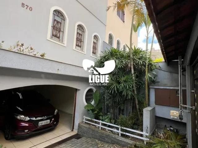 Sobrado espaçoso em otima região