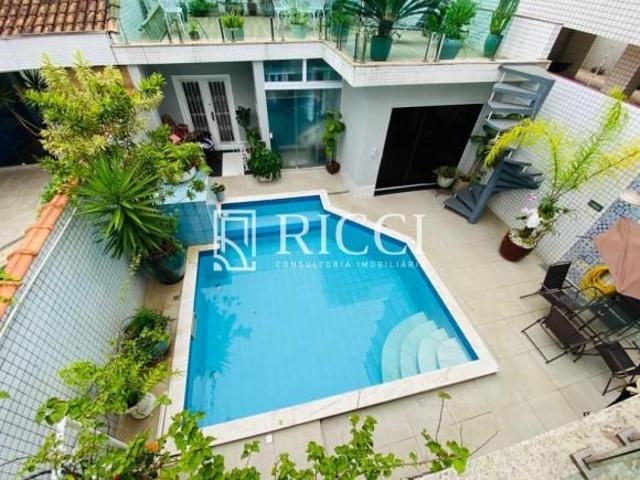 Sobrado espetacular com piscina no bairro da Aparecida