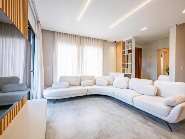 SOBRADO ESTILO TOWNHOUSE COM 3 DORMITÓRIOS, 4 VAGA