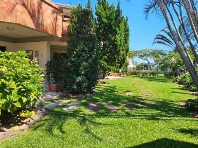 Sobrado estilo duplex em Xangri Lá