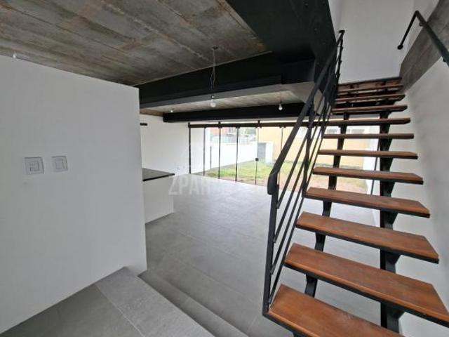 Sobrado estilo industrial com 3 dormitórios no Condominio Nova Ipanema Garden