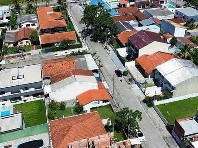 Sobrado faixa mar Caravelas Matinhos