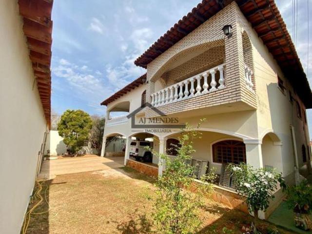 SOBRADO / FOGÃO A LENHA / BANHEIRA / JARDIM / SETOR DE MANSÕES