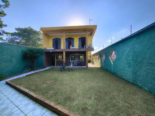 Sobrado Frente Mar com Lote Inteiro e Vista Definitiva | Mongaguá