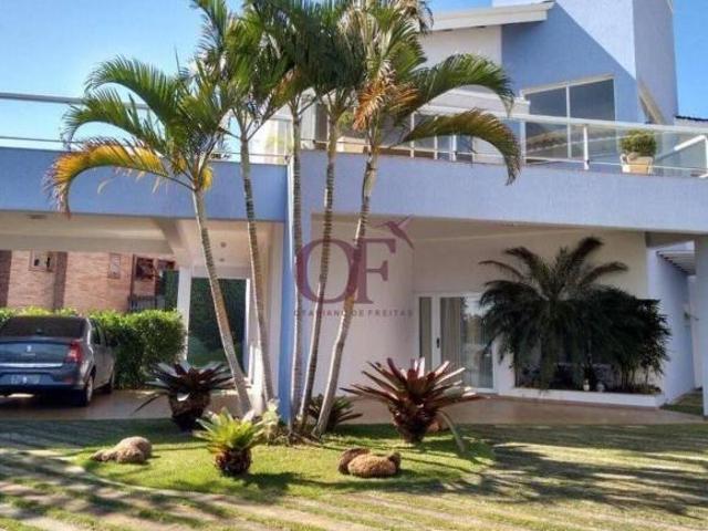 Sobrado Frente para o Lago no Portal da Concórdia com 3 Suítes e Piscina