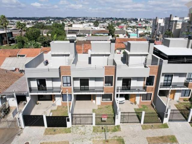Sobrado frente rua com terraço e churrasqueira, 3 quartos 1 suíte, à venda