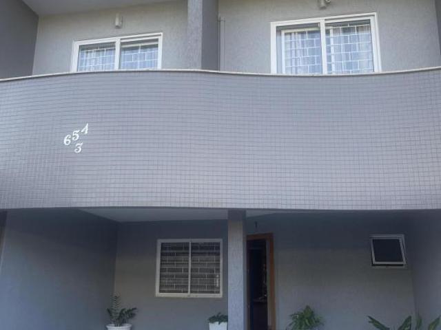 Sobrado frente rua Jardim das Américas