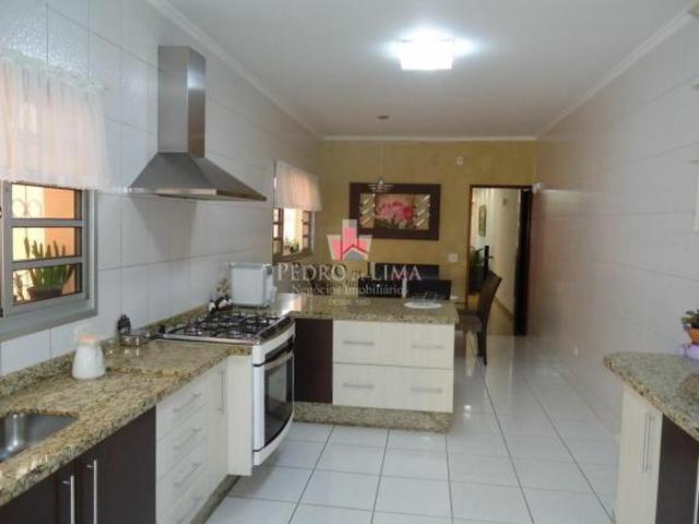 Sobrado Frontal 3 dormitórios e 4 vagas Vila Ré