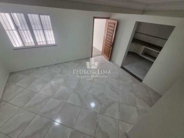 Sobrado frontal 2 suítes e 2 vagas de garagem, em Penha