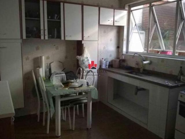 Sobrado frontal com com 5 dormitórios semdo 2 suítes e 10 vagas, em Penha