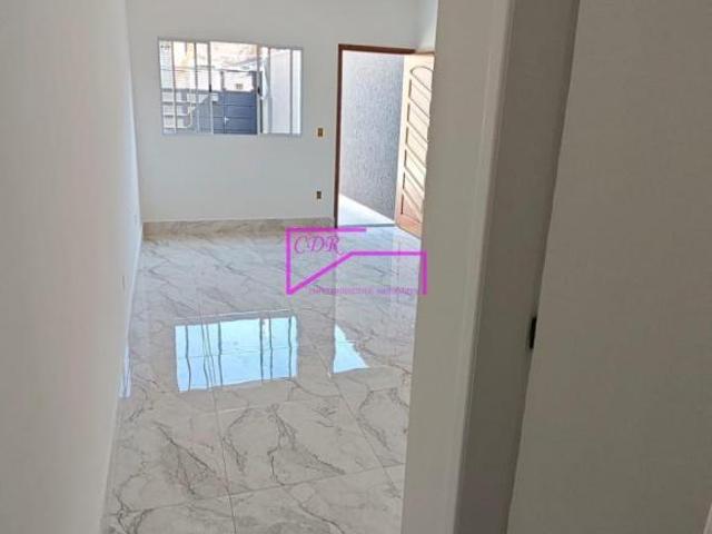 Sobrado frontal com quintal