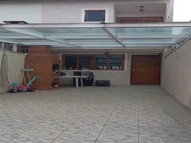 Sobrado frontal com 2 quartos sendo 2 suítes, área gourmet, 2 vagas à venda, 112 m² por R$ 710.000