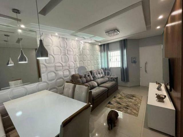 Sobrado frontal com 3 quartos sendo 1 suíte, quintal com área gourmet, 2 vagas à venda, 109 m² por R