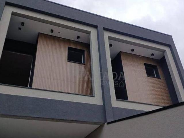 Sobrado frontal com 3 Quartos sendo 1 suíte, varanda gourmet, 2 vagas à venda, 110 m² por R$ 720.000