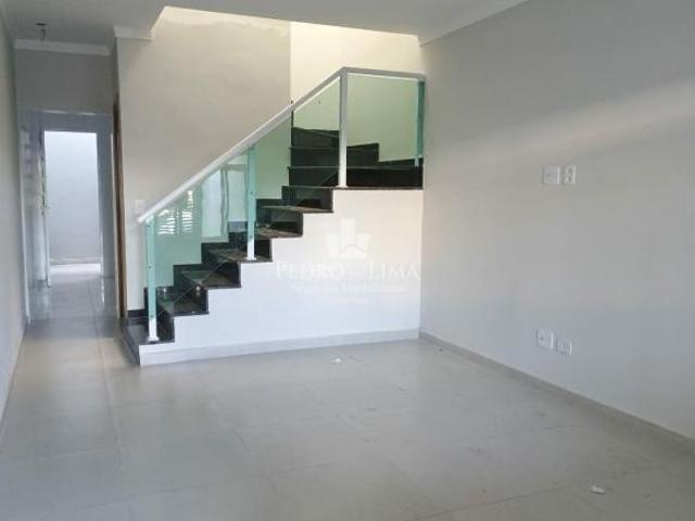Sobrado frontal com 3 quartos sendo 1 suite, 1 vaga e sacada no Arthur Alvim