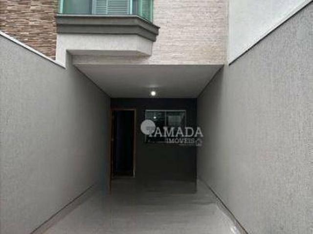 Sobrado frontal com 3 quartos sendo 3 suítes, área gourmet, 2 vagas à venda, 130 m² por R$ 880.000