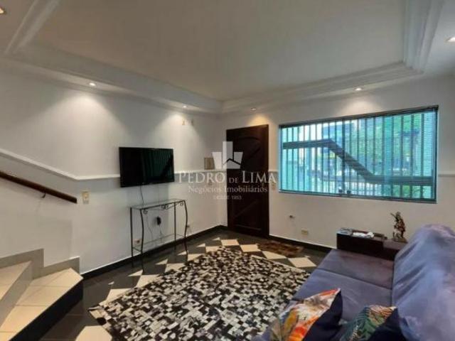 Sobrado frontal à venda, 3 dormitórios, 2 salas, 1 vaga e 112 m² na Penha