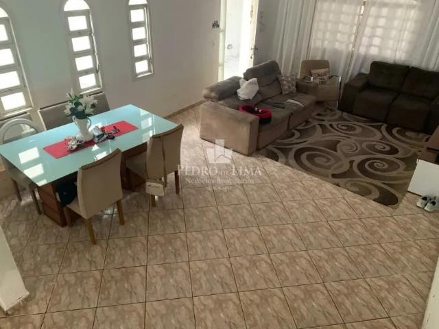 Sobrado frontal á venda na Vila Pierina/Cangaiba conta com 3 quartos sendo 1 suíte, 3 vagas