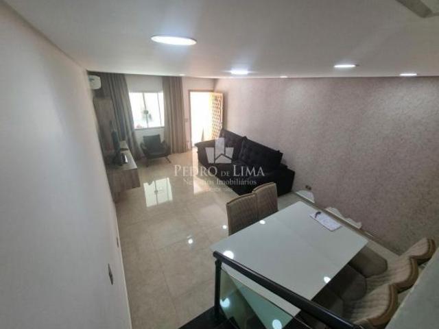 Sobrado Frontal de 3 suítes, sala, cozinha, banheiro e 2 Vagas na Penha