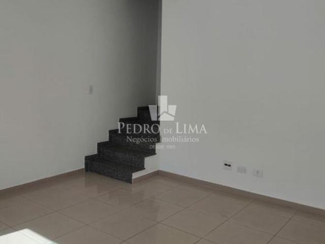 Sobrado Frontal na Penha 2 dormitórios e 2 vagas livres, ótima localização