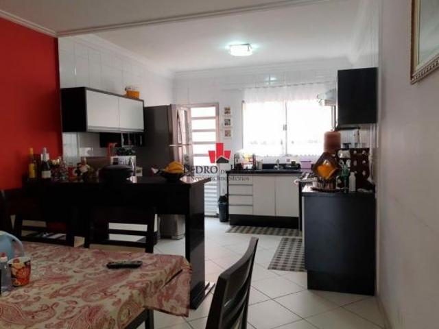 Sobrado frontal na região da Vila Ré