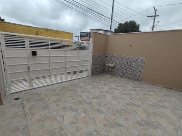 SOBRADO FRONTAL NA VILA JACUÍ RUA BRYONIA: 2 DORMS, SALA, COZINHA, WC+LAV, 2 VAGAS, QUINTAL E LAV