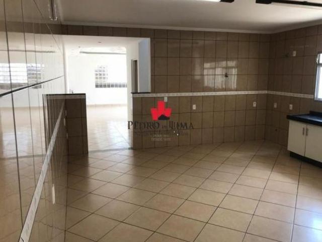 Sobrado frontal na Vila Ré