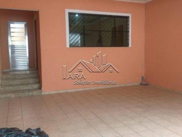 SOBRADO FRONTAL PARA LOCAÇÃO NA VILA RÉ